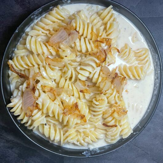 Cello Celebration Cheese Flight Mac and Cheese Recipe - Mac and Cheese Club